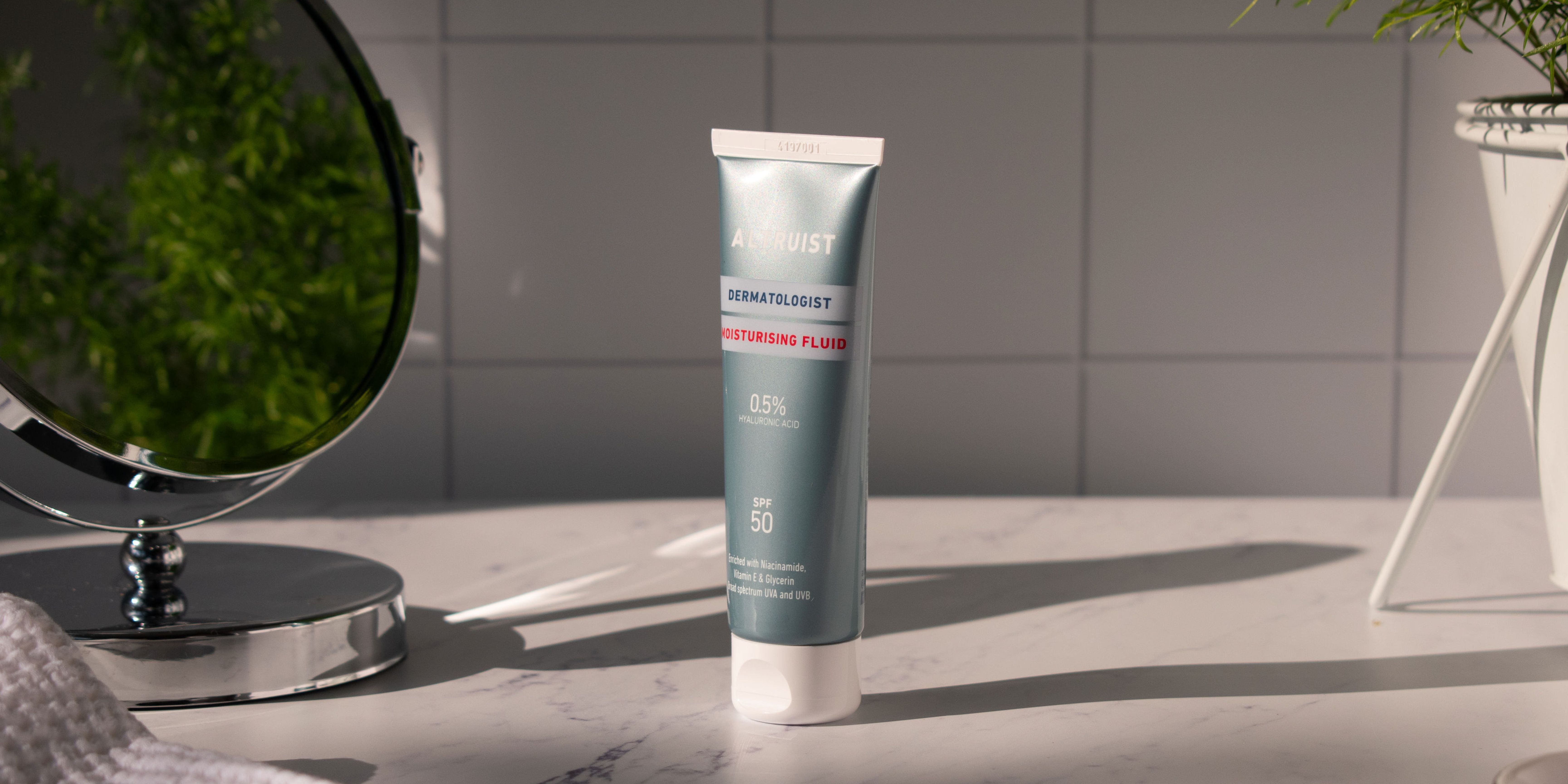 Day Cream with SPF: Benefits & Pitfalls – Altruist. Dermatologist Sunscreen